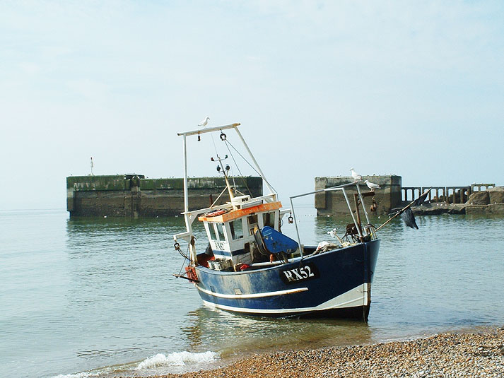 RX52 at Hastings Harbour - Hastings UK Photo Archive
